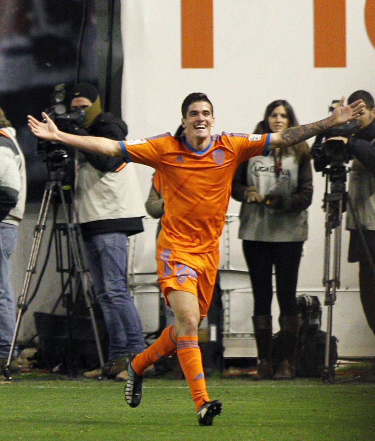 De Paul pone la eliminatoria de cara para el Valencia | Radio Valencia ...