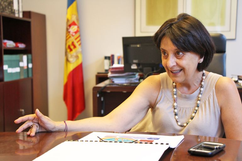 Rosa Ferrer descarta apujar les cotitzacions a curt termini | Ràdio SER ...