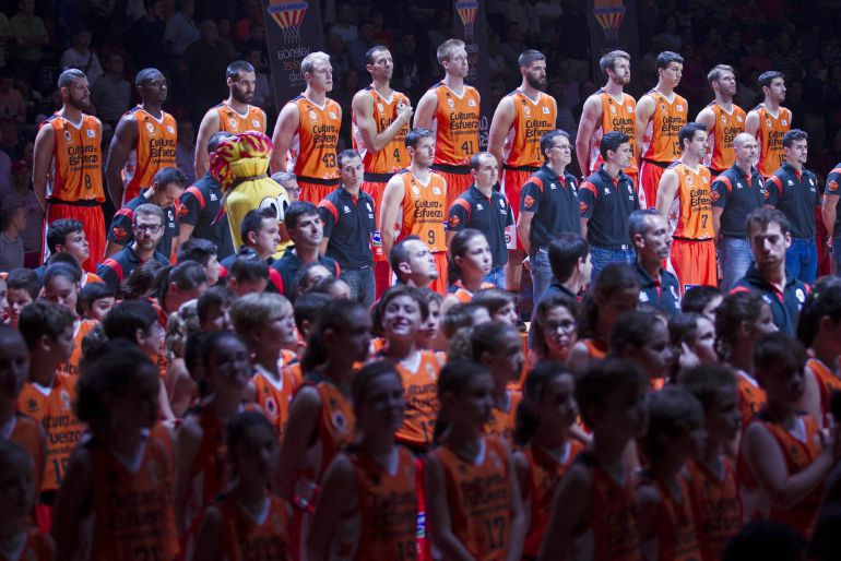 Valencia Basket se presenta con recital | Radio Valencia | Cadena SER