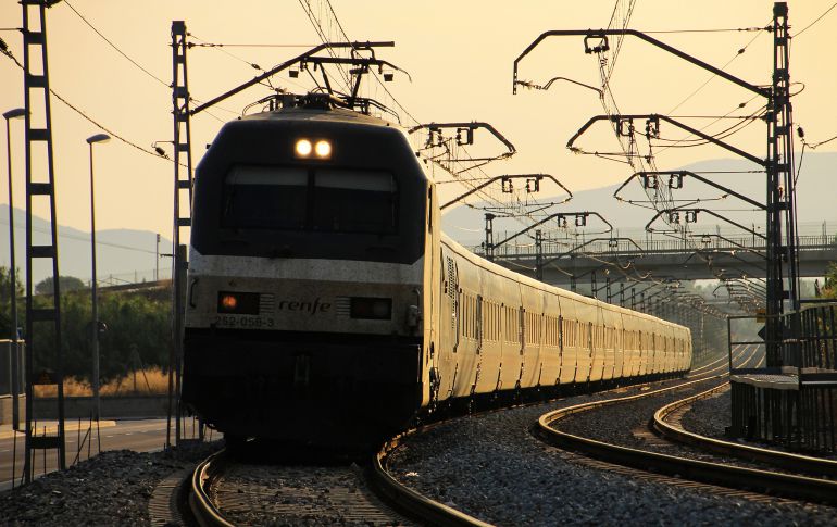 UGT denuncia que el trenhotel a Barcelona podría quedar suspendido ...