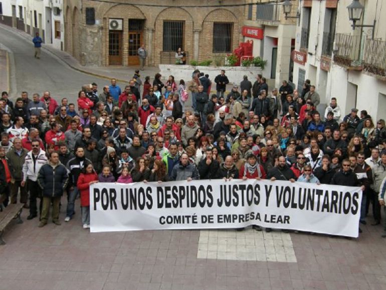 LEAR se compromete a recolocar a sus trabajadores | Radio Zaragoza ...