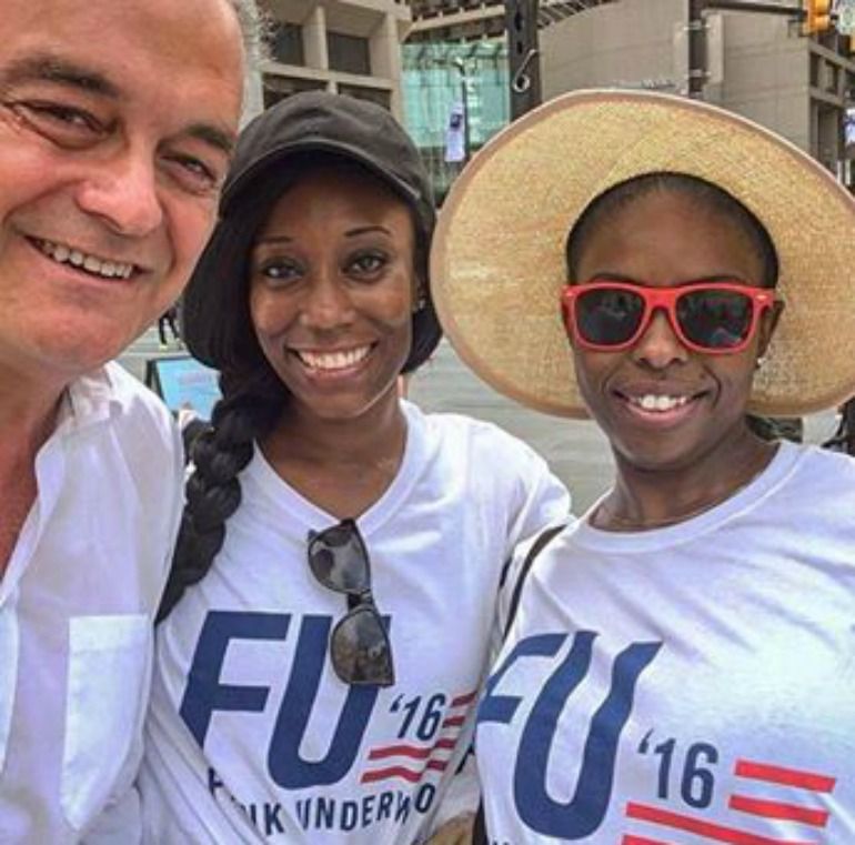 González Pons apoyando a Hillary Clinton: González Pons entre Hillary y ...