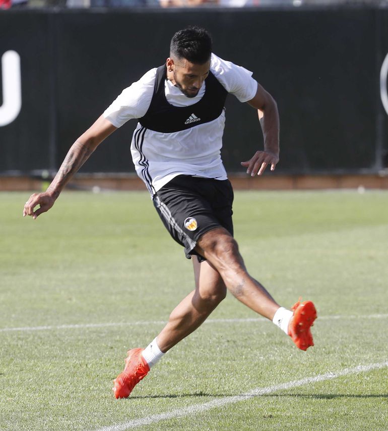 Garay se lesiona y se perderá cuatro partidos | Radio Valencia ...