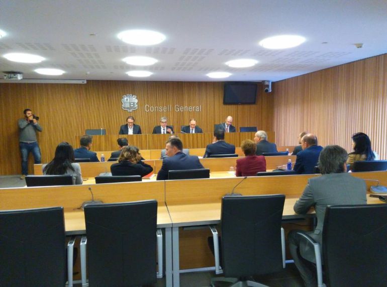 L'oposició manifesta "més dubtes i preocupació" sobre l'afer BPA ...