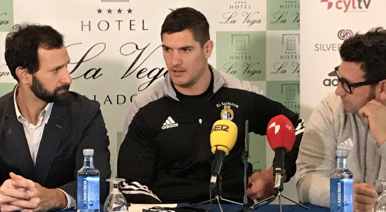 El Salvador presenta a Hansie Graaff | Radio Valladolid | Actualidad ...