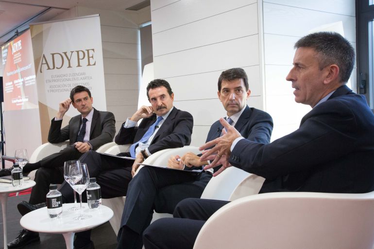 Coloquio de Adype: Los economistas descartan que Trump desate una ...