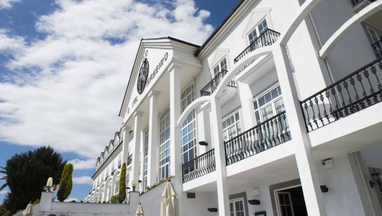 Lugo: Viveiro se alía contra el Cáncer de Mama | radio_lugo ...