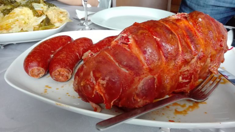 El botillo supera de nuevo los 300.00 kilos de producción anual | Radio ...