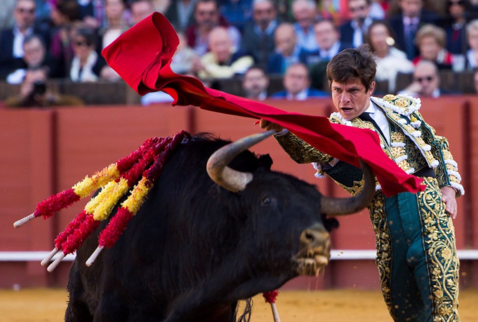 Toros en Sevilla, Feria de Abril 2018, Enrique Ponce, El Juli ...