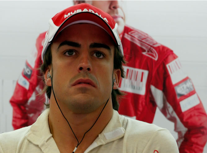 Alonso vuela en la segunda sesión libre por delante de los Red Bull ...