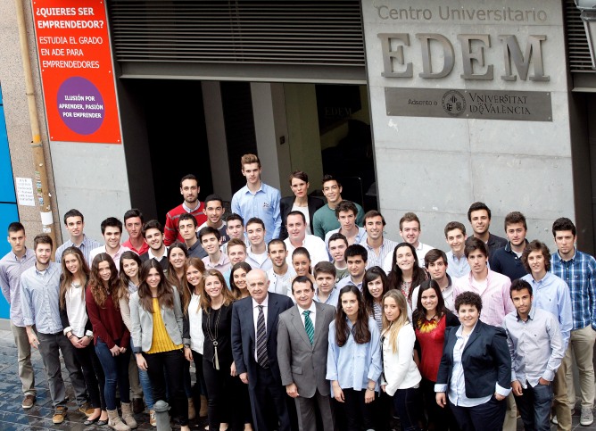 El Centro Universitario EDEM becará a los alumnos que realicen su grado ...