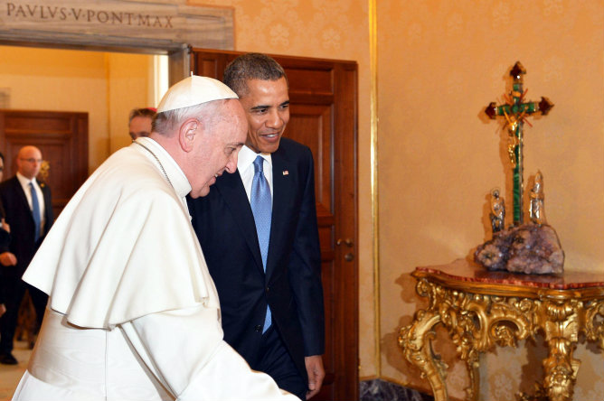 El papa Francisco y Barack Obama se saludan por primera vez en el ...