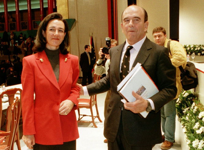 De un banco mediano español a un gigante internacional | Economía ...