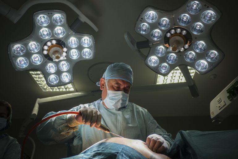 Cirugía estética en España: El aumento de pechos desbanca a la ...