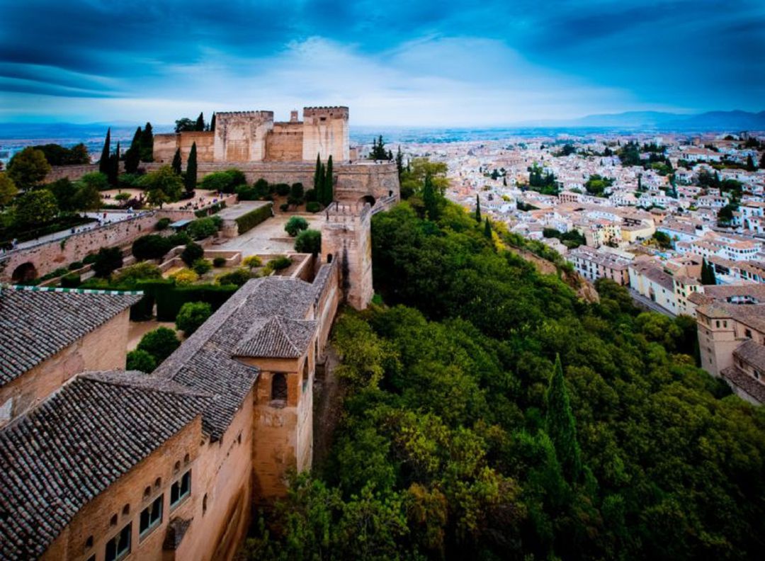 Paseos por la Alhambra | Radio Sevilla | SER Viajeros Andalucía ...