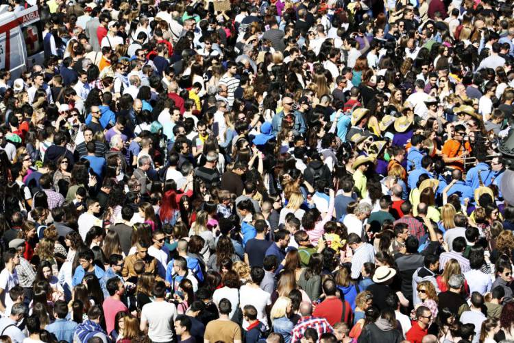 Emergencias 112 informa: Ante todo, en las aglomeraciones, mantén la ...