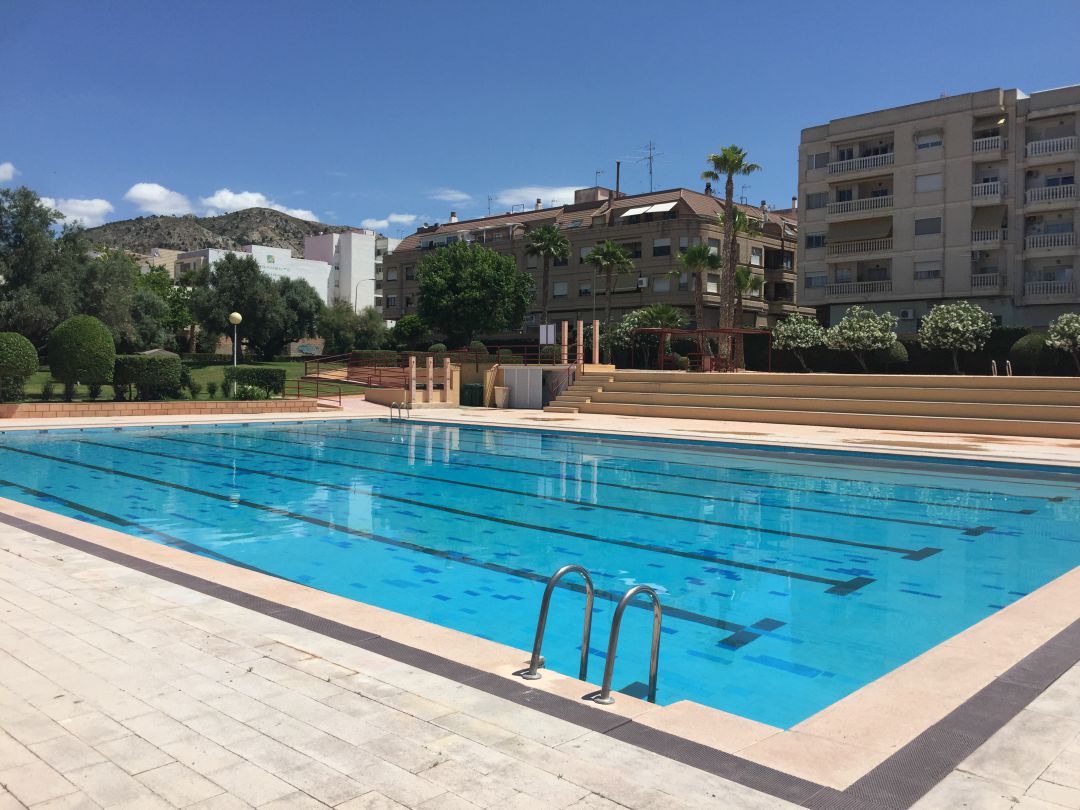 Petrer abrirá su piscina de verano hasta el 8 de septiembre | Radio ...