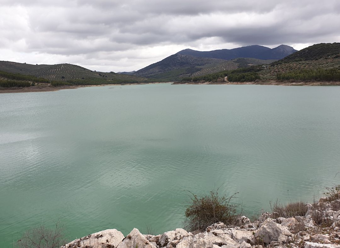 La gota fría da un impulso a los embalses del norte de Granada | Radio ...