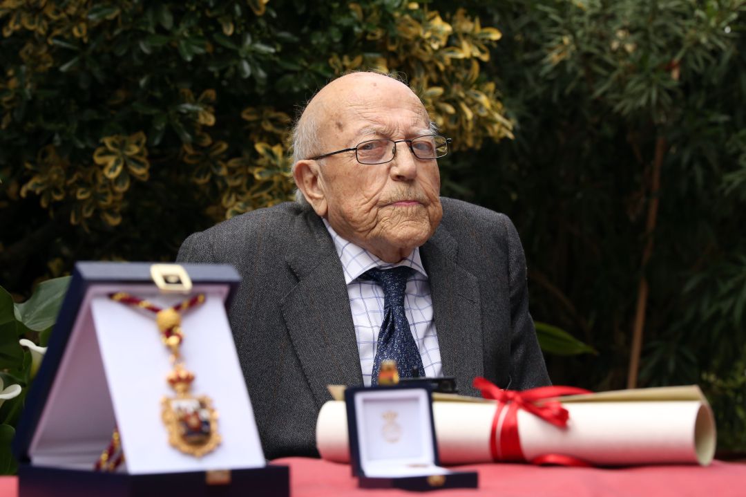 Fallece el escritor abulense José Jiménez Lozano | Radio Valladolid ...