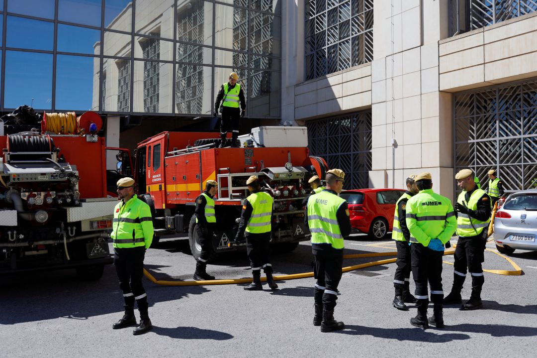 Despliegan en Málaga a cien efectivos de la Unidad Militar de ...