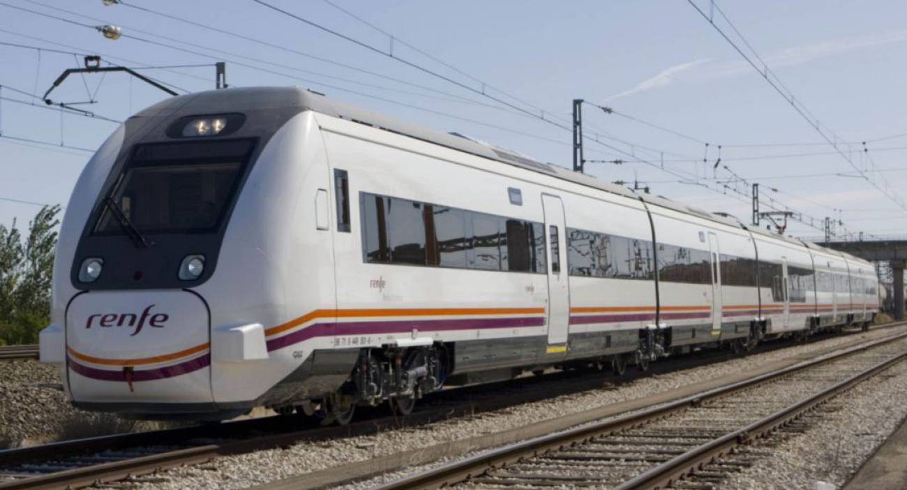 Renfe refuerza con dos trenes más el servicio de cercanías entre Jerez ...
