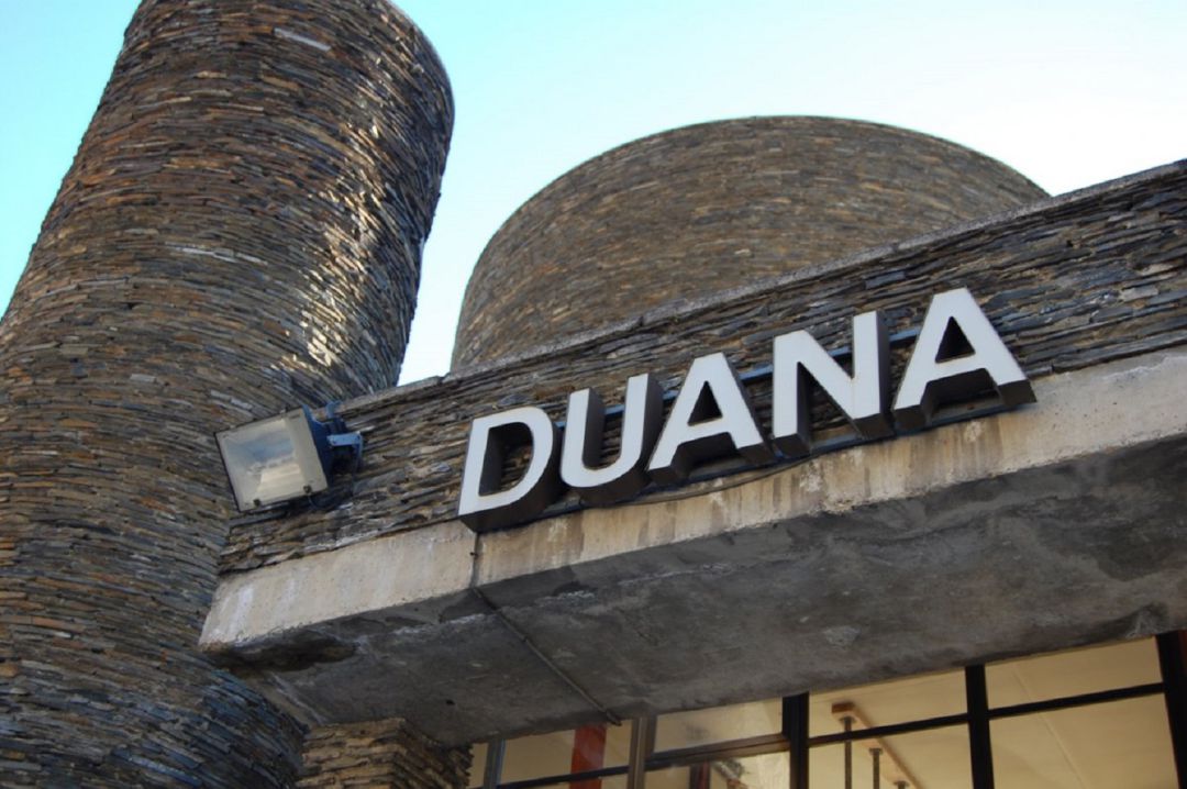 Les importacions cauen un 56,6% al maig respecte el mateix mes del 2019 ...