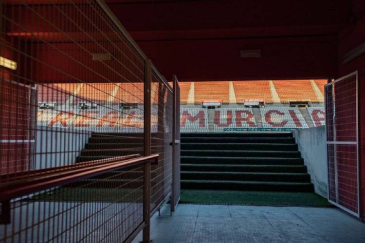 El Real Murcia ofrece el Estadio Enrique Roca como centro de ...