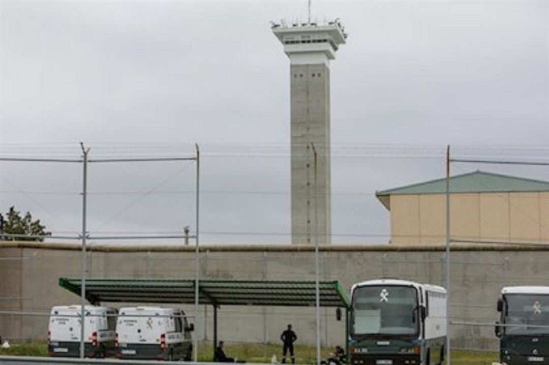 Dos funcionarios de la prisión de Mallorca han dado positivo | Radio ...