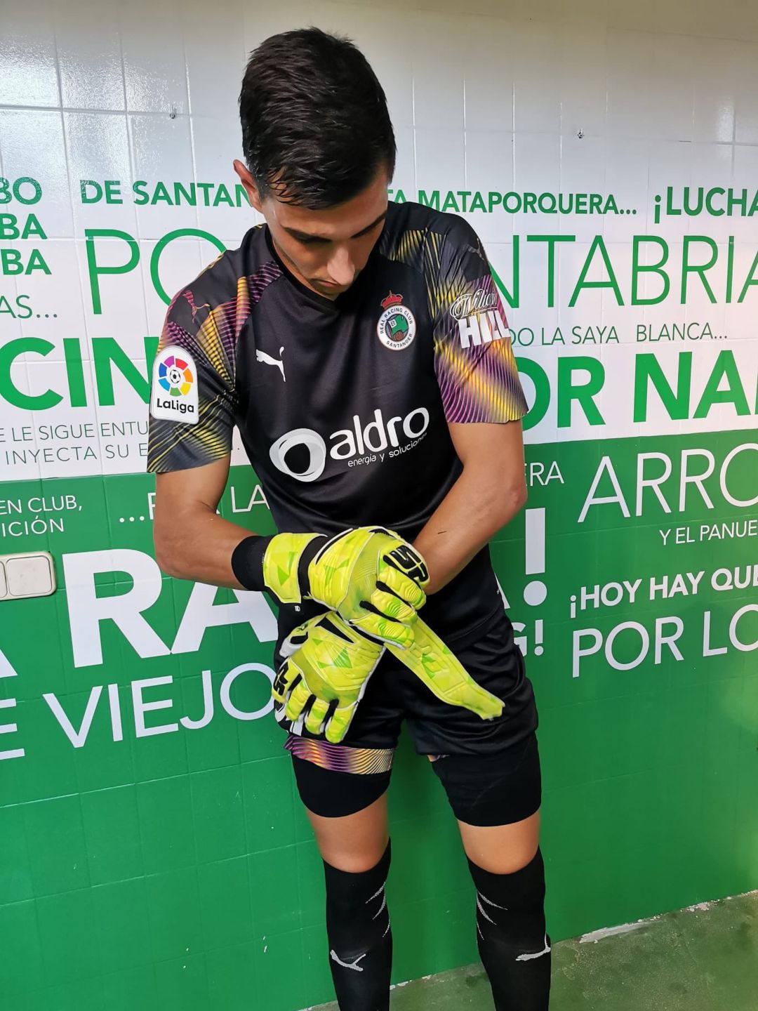 Lucas Díaz se pone los guantes del primer equipo | Radio Santander ...